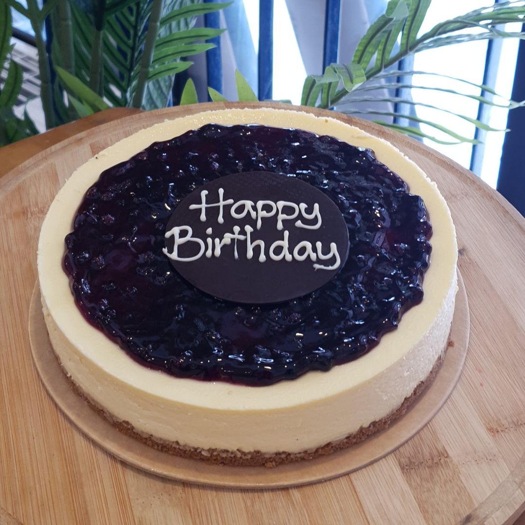 Blueberry Cheesecake – Tender Loving Cakes